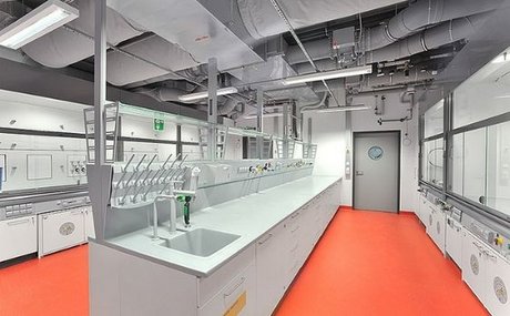 Laboratory Furniture Manufacturers in India | Modular Lab Furniture